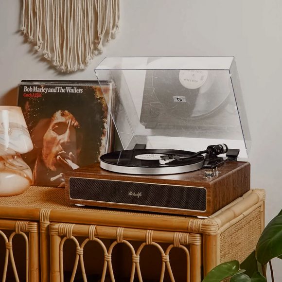 Comparing Vintage Record Players to Modern Ones with Speakers ...